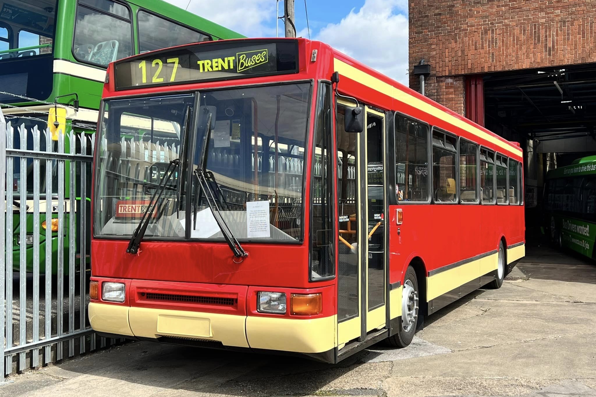 127 L127 LRA - Nottingham Heritage Vehicles
